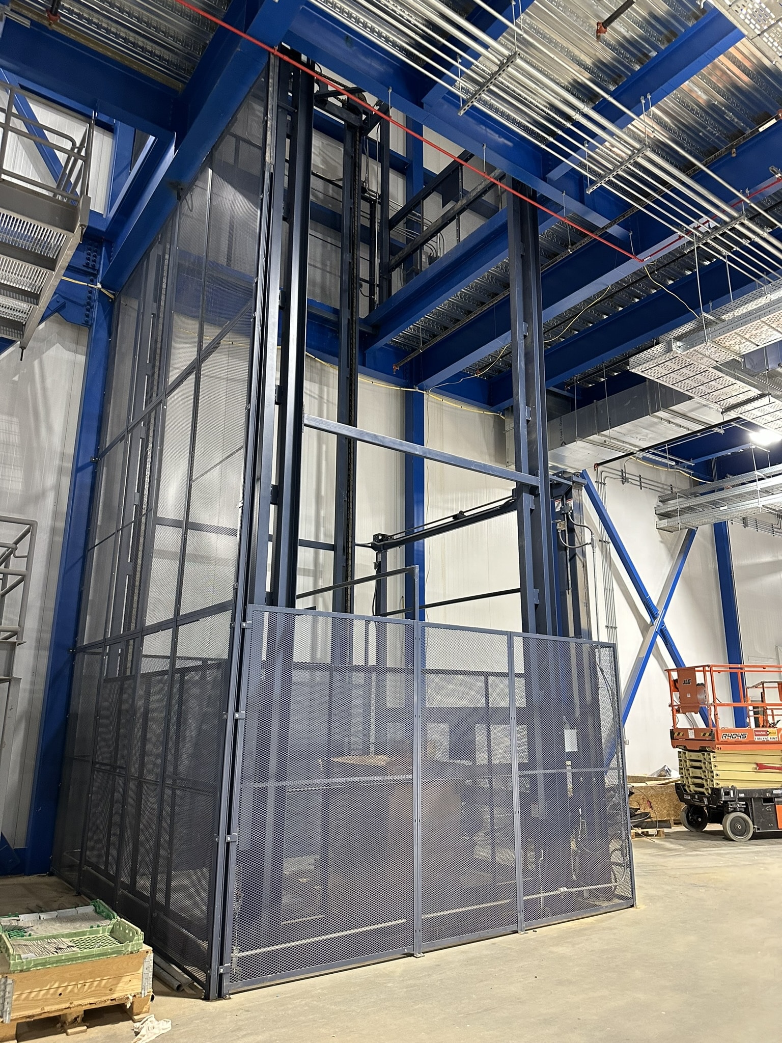 High-Capacity Mezzanine Lift Effortlessly Elevates 15,000 lb Payloads ...